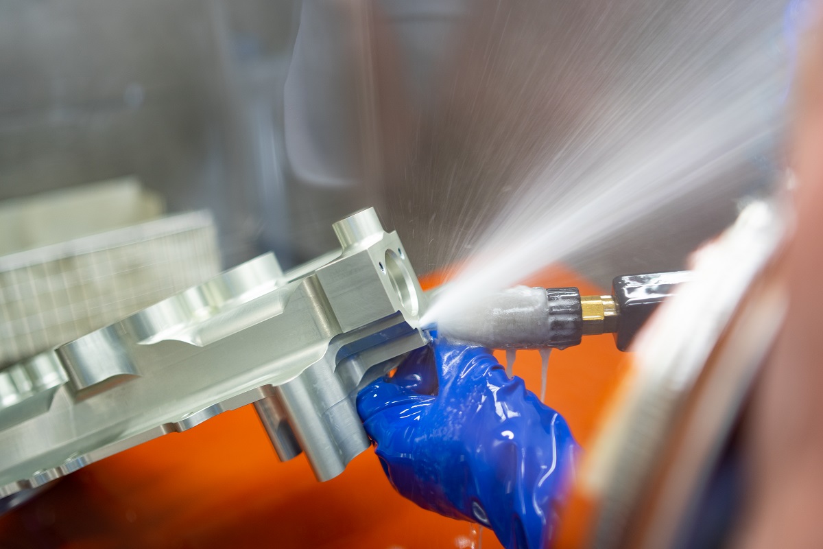 Precision cleaning and particle removal process - TECHMAN-HEAD